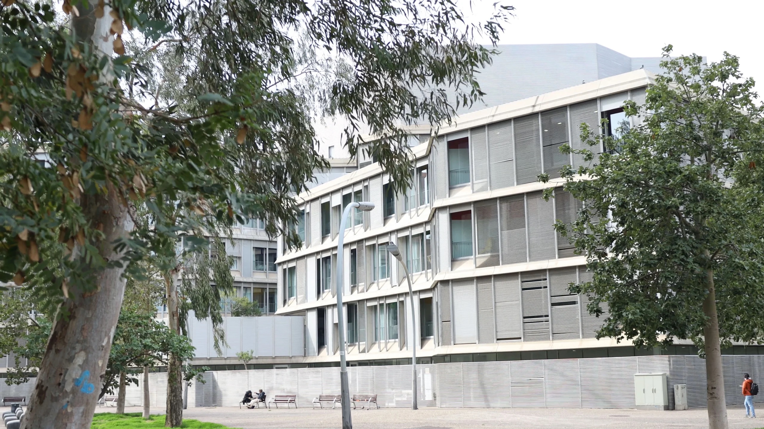 Forum Center. 20 years of Compromís - Essencia Barceloneta